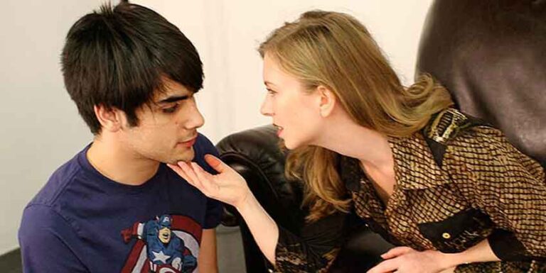 How To Make A Submissive Feel Worthless – femalereverence.com